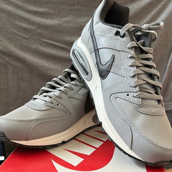 Nike | Shoes | Nike Gray Sneakers With Chunky Midsole And Mesh Upper ...